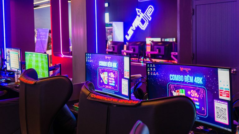 CyberCore Việt Nam - Thi Công Lắp Đặt Thiết Kế Phòng Game